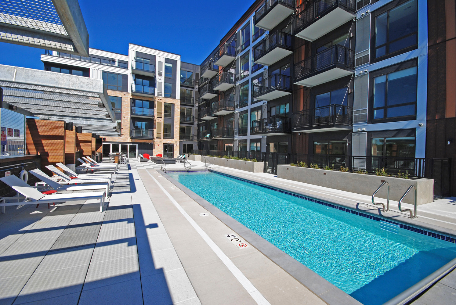 Junction Flats | Damon Farber